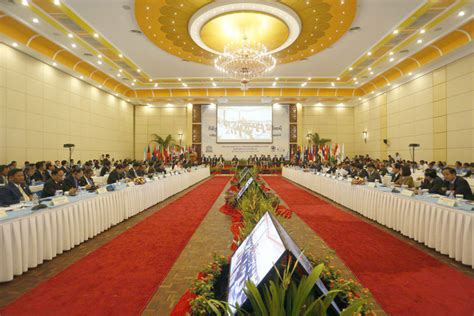 ឯកឧត្តម ឧបនាយករដ្ឋមន្ត្រី ប៊ិន ឈិន