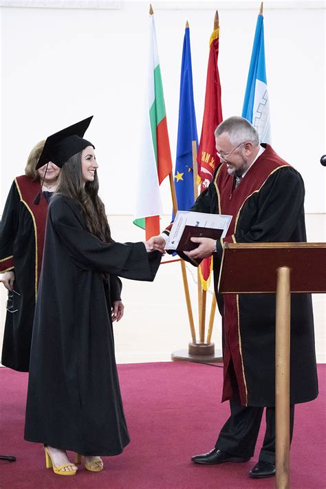 Тържествена промоция на абсолвентите от Випуск 2021 на Химическия факултет 21 05 2022г