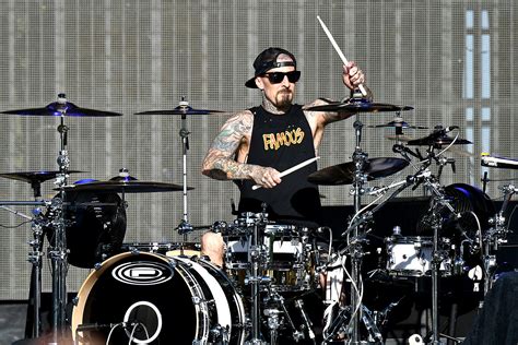 Travis Barker Drumming 2022