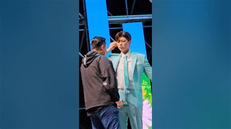 박지현 멘트 도중 갑자기 매니저 무대 위로 😗🥲 대체 무슨일이 함평나비축제 Youtube