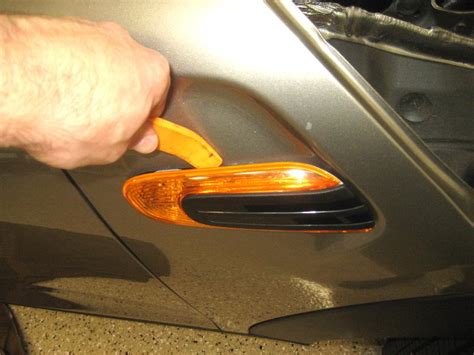 Mini Cooper Scuttle Light Bulb Replacement Guide 002