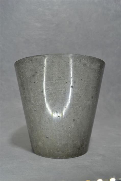 Кашпо из бетона — цена 350 грн в каталоге Кашпо Купить товары для дома и быта по доступной цене