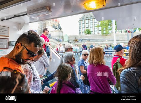 London United Kingdom June 22 2018 Many People Standing Waiting In Exit Line Queue From