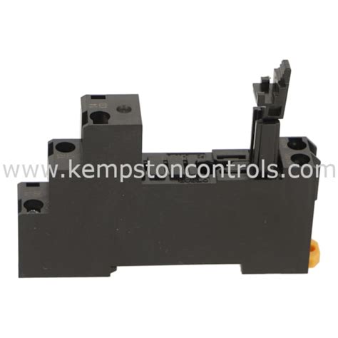 Omron P2rfz 05 E Omron Socket Din Rail Surface Mounting 5 Pin Screw Terminals Kempston Controls