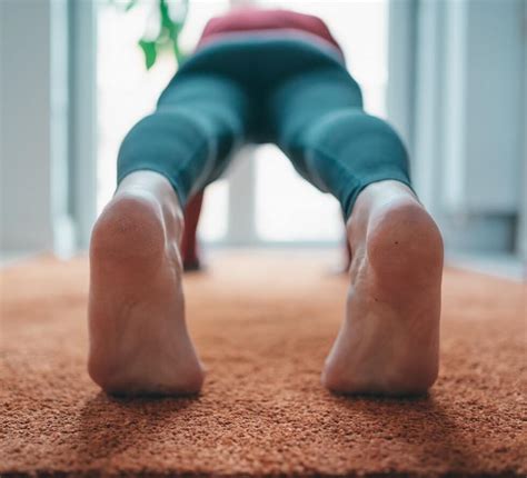 10 Symptoms Of A Tight Pelvic Floor Origin