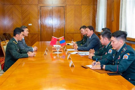 БНХАУ ЫН ЭЛЧИН САЙД НОЁН ЦАЙ ВЭНЬРУЙГ ХҮЛЭЭН АВЧ УУЛЗАВ Монгол Улсын Засгийн газрын гишүүн