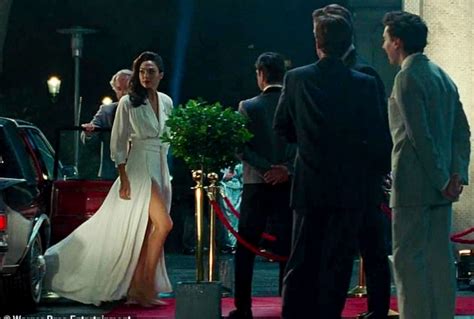 Gal Gadot Wonder Woman 84 White Dress Kenjutaku