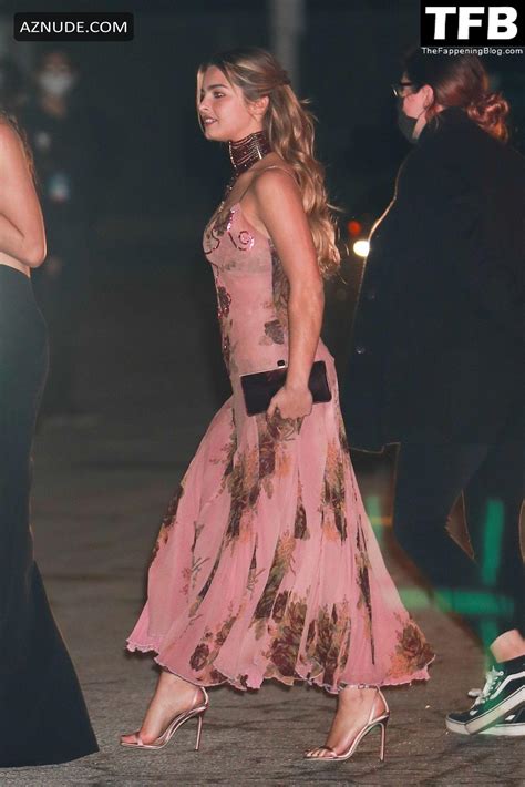 Addison Rae Looks Stunning On The Red Carpet At 47th Peoples Choice Awards AZNude