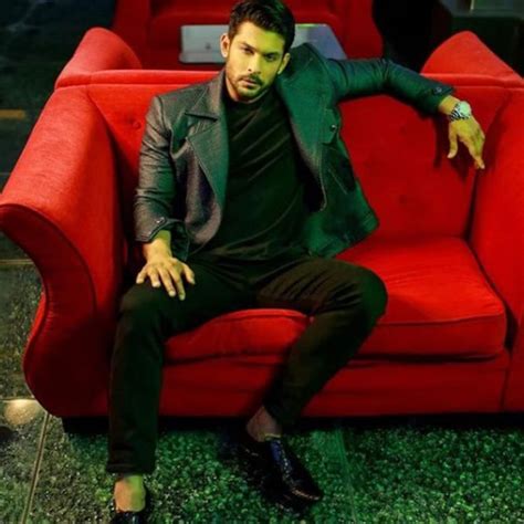 Bigg Boss 13 Winner Sidharth Shukla Reacts As Netizen Called Sidnaaz Fans Are Sex Deprived Bigg Boss 13 Winner Sidharth Shukla Reacts As Netizen Called Sidnaaz Fans Are Sex Deprived