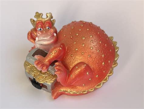 Фигурка Дракон с сундуком Символ года 2024 купить Сувенир по выгодной цене в интернет