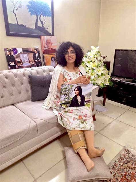 بالاترین نخستین تصویر نرگس محمدی پس از آزادی موقت از زندان