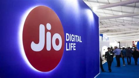 Reliance Jio Ipo May Get Over Rs 9 Lakh Crore Valuation Says Jefferies