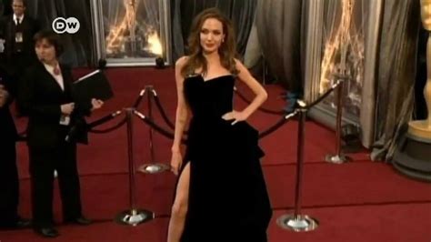 أنجلينا جولي تتحدى مرض السرطان الجورنال Youtube