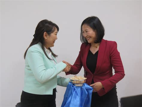 Сэргээн Сэргээн засалт сургалт үйлдвэрлэлийн төв