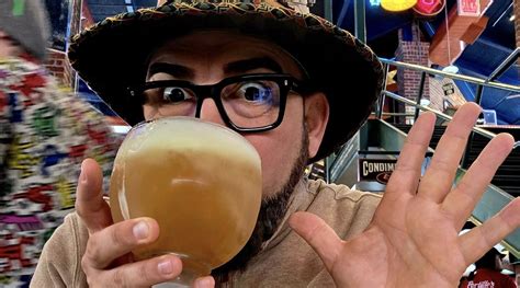 ПОТРЕС Заплашват Устата с убийство и изнасилване заради новата му песен Информационна агенция ПИК