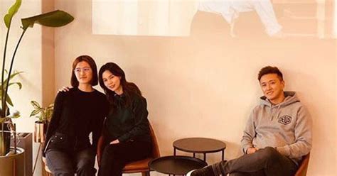 진태현·박시은 부부 대학생 딸 입양 부모 됐다