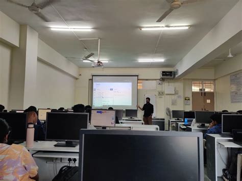 python guestlecture fergussoncollege datascience programmingjourney… meghsham jambhulkar