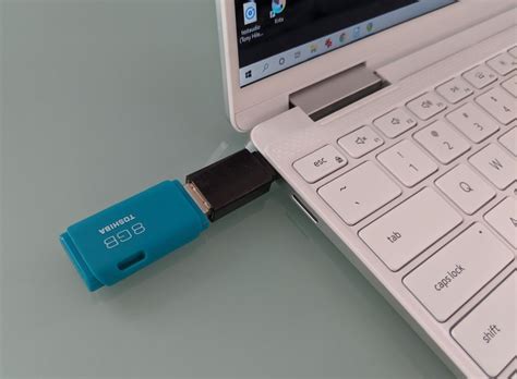 Dell XPS In Review Ice Lake Convertible Laptop Liliputing