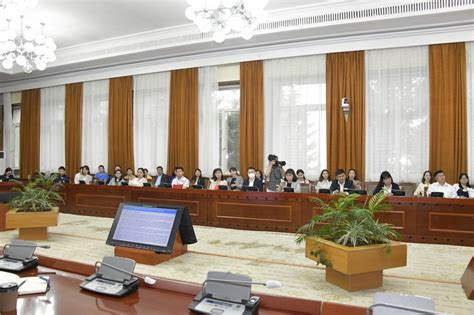 Цусны донорын тухай анхдагч хуулийн төслийн талаарх хэлэлцүүлэг боллоо