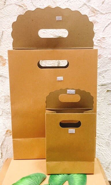 ถุงกระดาษคราฟท์ ถุงกระดาษใส่ของขวัญ ถุงกระดาษสีน้ำตาลแบบมีฝาปิด Pumin1 Shop Thaipick