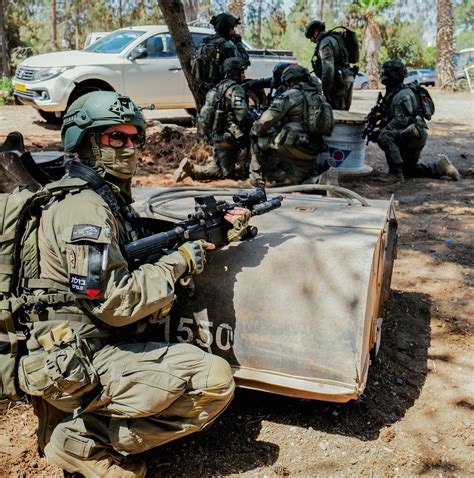 Democrats Dont Need To Choose Between Populism And Abundance