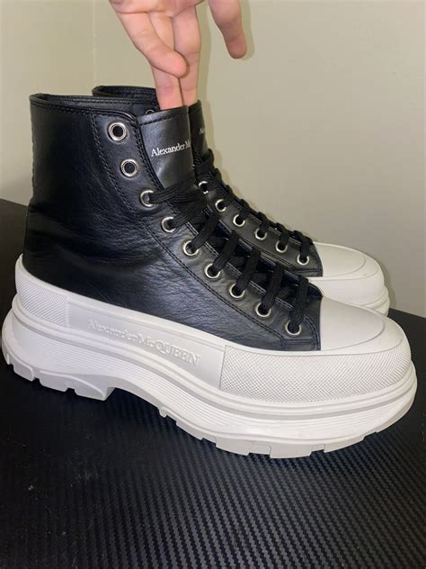 Alexander Mcqueen Alexander Mcqueen Black Leather High Top Sneakers