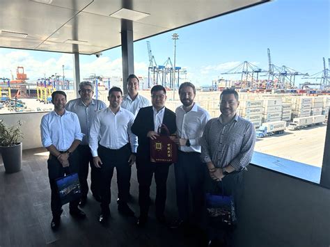 Renault Visits Paranaguás Container Terminal Tcp Terminal De