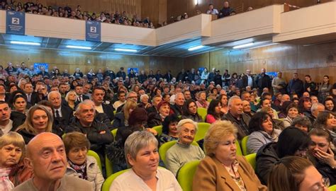 Бойко Борисов в Ихтиман Няма да позволя да стрелят по физиономията ми с пистолет както вчера