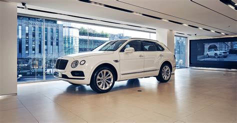 벤틀리 서울 강남 전시장 이전 안내 벤틀리 서울