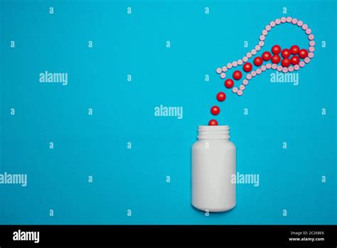 Round Bottom Flask Hi Res Stock Photography And Images Alamy