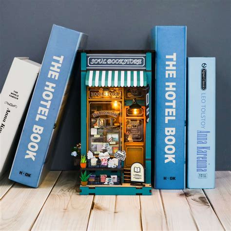 Book Nooks Byanavrin