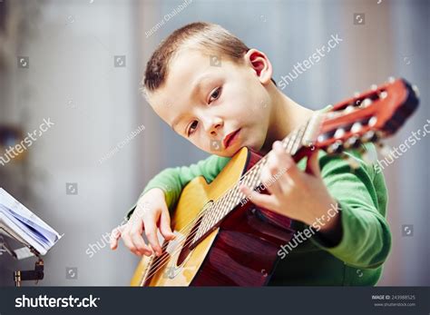 287581 음악 어린이 이미지 스톡 사진 및 벡터 Shutterstock