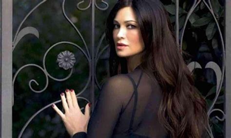 Manuela Arcuri Ad Acri Sar La Madrina Di Cineincontriamoci