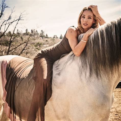 Chris Hemsworths Wife Elsa Pataky Shows Off Model Physique In Grueling