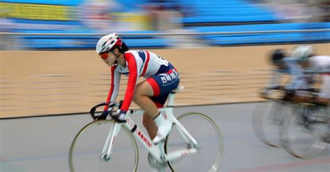 역주하는 전북체고 여자 사이클 선수