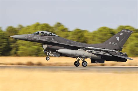 Lockheed Martin F Fighting Falcon en la Fuerza Aérea Argentina