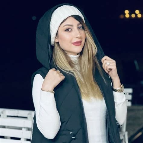 ‎عاطفه ملتفتمدرس فروش و بازاریابیطراح اختصاصی بیزنس مدل‎ Atefeh