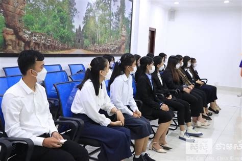 ឯកឧត្តម សាយ សំអាល់ ទូន្មានដល់សិស្សទៅរៀននៅចិនបើកចំហទទួលយកនូវចំណេះដឹង សុីសុីថាមស៍