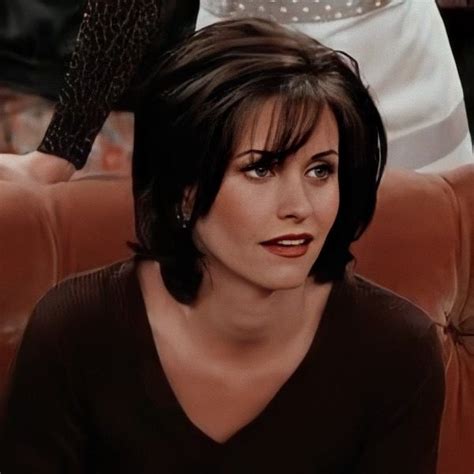 Season 2 Monica Gellers Amazing Bangs Monica Hairstyles Hair Styles