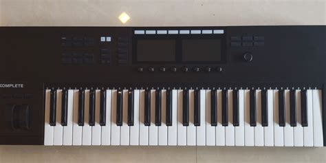 Native Instruments Komplete Kontrol S49 Keyboard Mk2 Hobbies And Toys