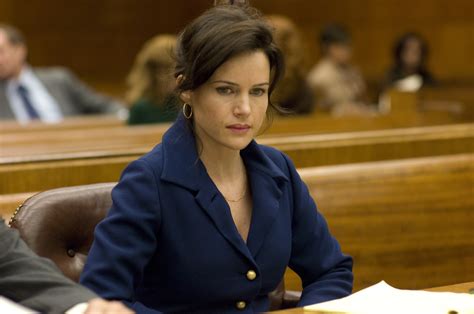 Sin City” Actress Carla Gugino Wiki Net Worth Body Measurements Husband Sebastian Gutierrez
