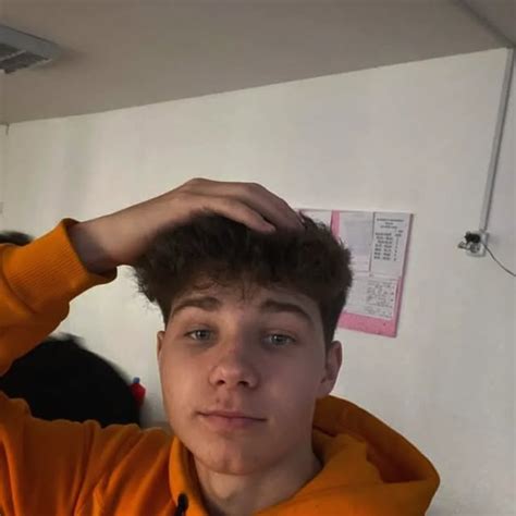 35 Addi • Threads Say More