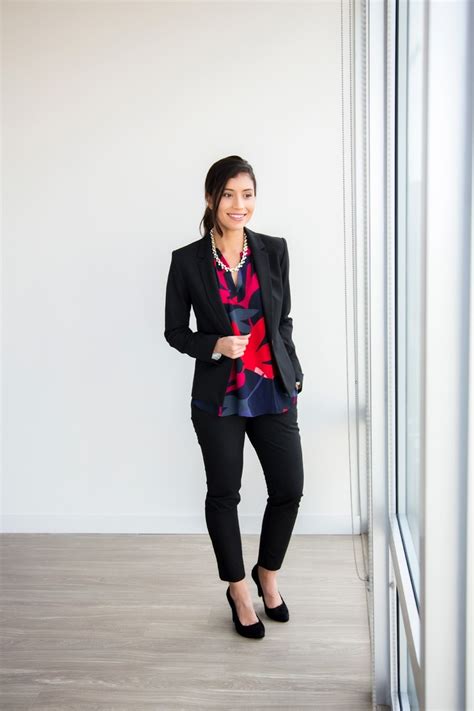 15 Effortless Autumn Business Casual Outfits For Professional Women
