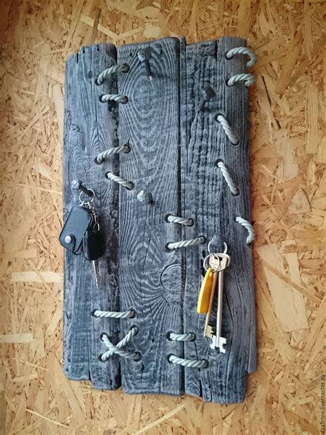 Ключница C коваными гвоздями в интернет магазине на Ярмарке Мастеров Ключницы настенные