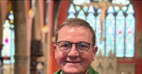 Vaticano Indagini Sul Presunto Gay Party Con Drag Queen Tenuto Dal Decano Di Newcastle Michael