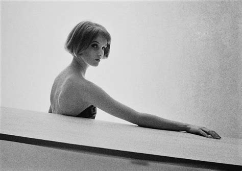 Fabulous Photos Of Grace Coddington As A Model In The 1960s Vintage News Daily