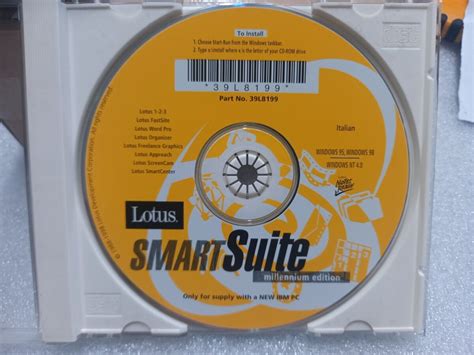 Lotus Smartsuite Logo