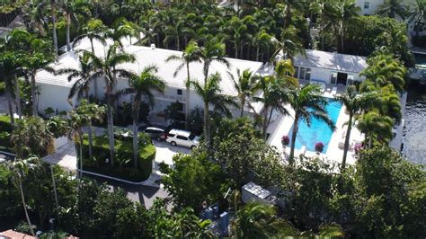 Jeffrey Epsteins Home In New York And Palm Beach On The Market For A
