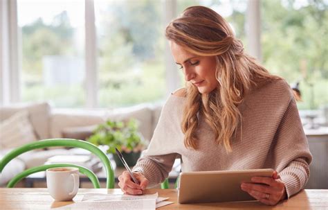 How Do You Avoid Overdraft Fees And Manage Your Finances