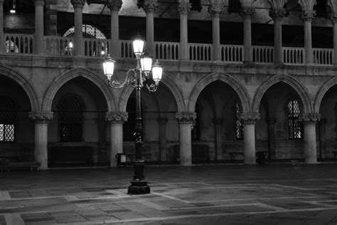 Larry Bennett Art Gallery On Pendleton Square